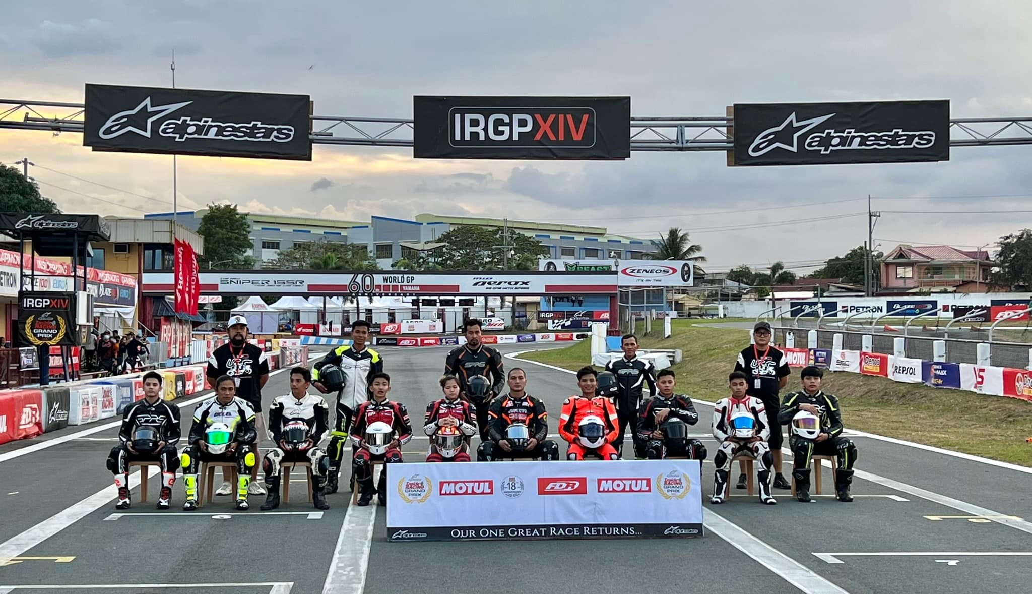 Alpinestars IRGP XIV Class. - The Racing Line TV